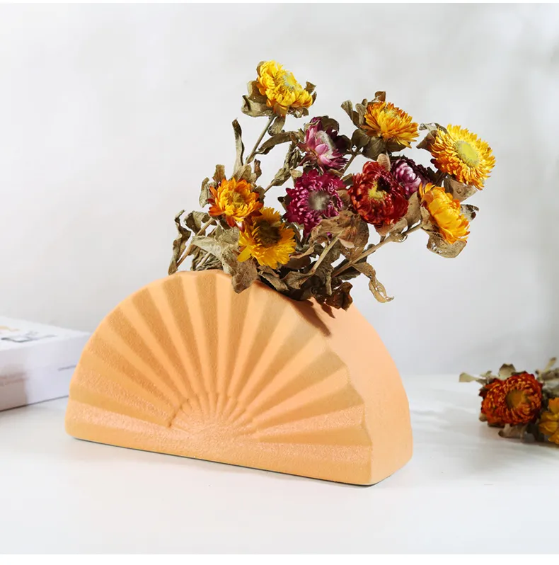 1Pc Wholesale Fan Shaped Ceramic Vase - Union Source