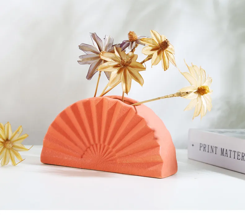 1Pc Wholesale Fan Shaped Ceramic Vase - Union Source